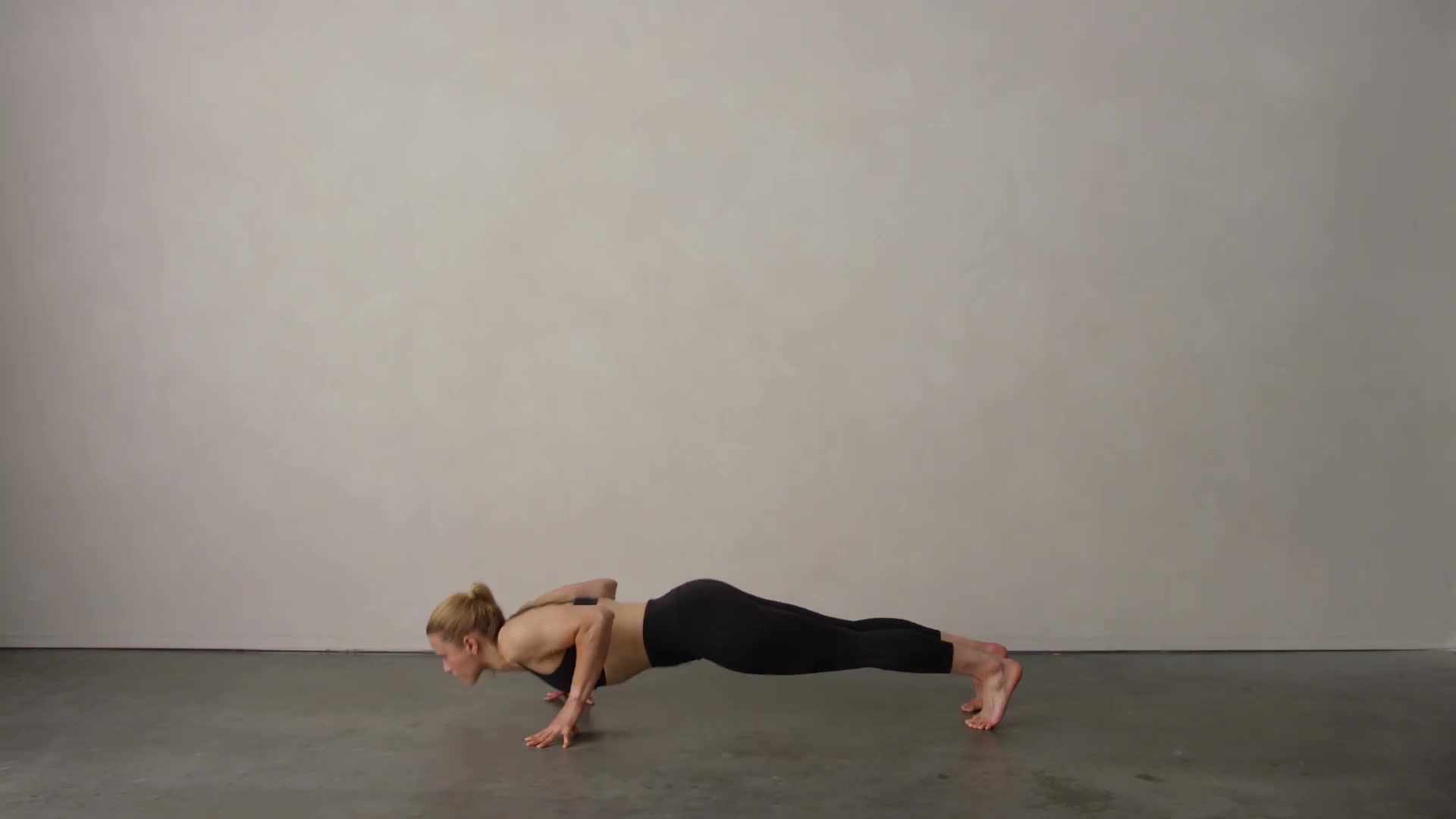 Finger Tip Press Up - Video, Instructions & Variations