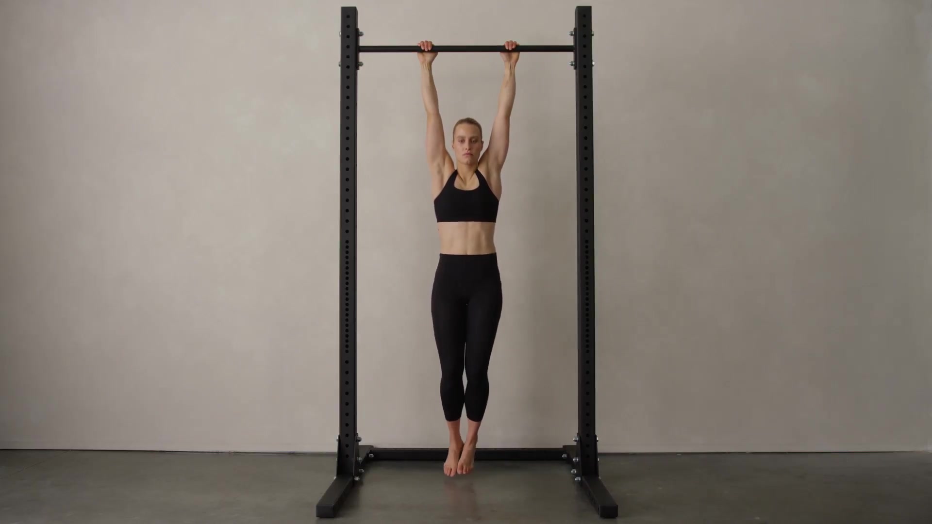 Hanging Knee Raises - Video, Instructions & Variations